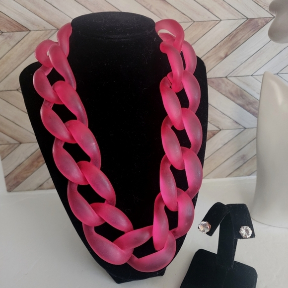 boutique | Jewelry | Chunk Pink Acrylic Chain Link Necklace And ...